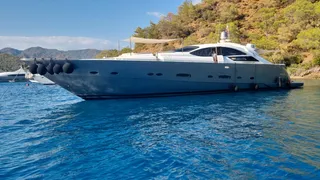 27m Pershing motor yacht Ice joins market